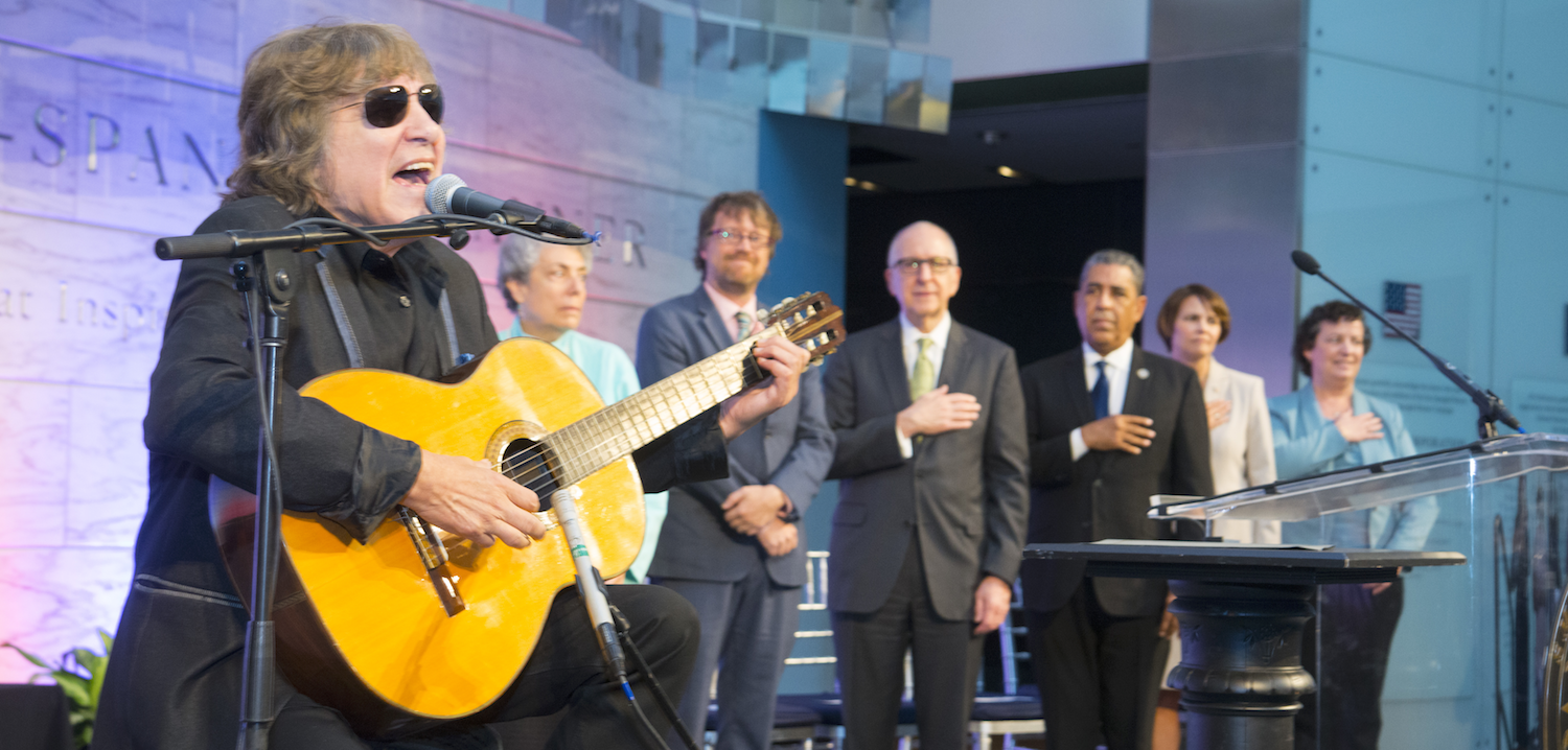 José Feliciano's National Anthem | Hola Cultura